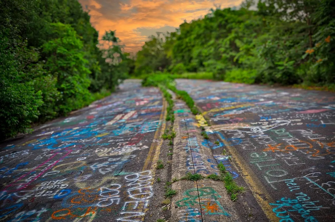 Graffiti Highway - Route 61 - United States